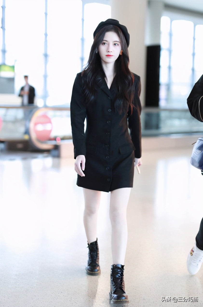 Ju Jingyi is too confident about her figure, and her pants have been ...