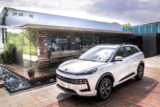 Test drive the Sihao QX, is it a JAC or a Volkswagen? - iNEWS