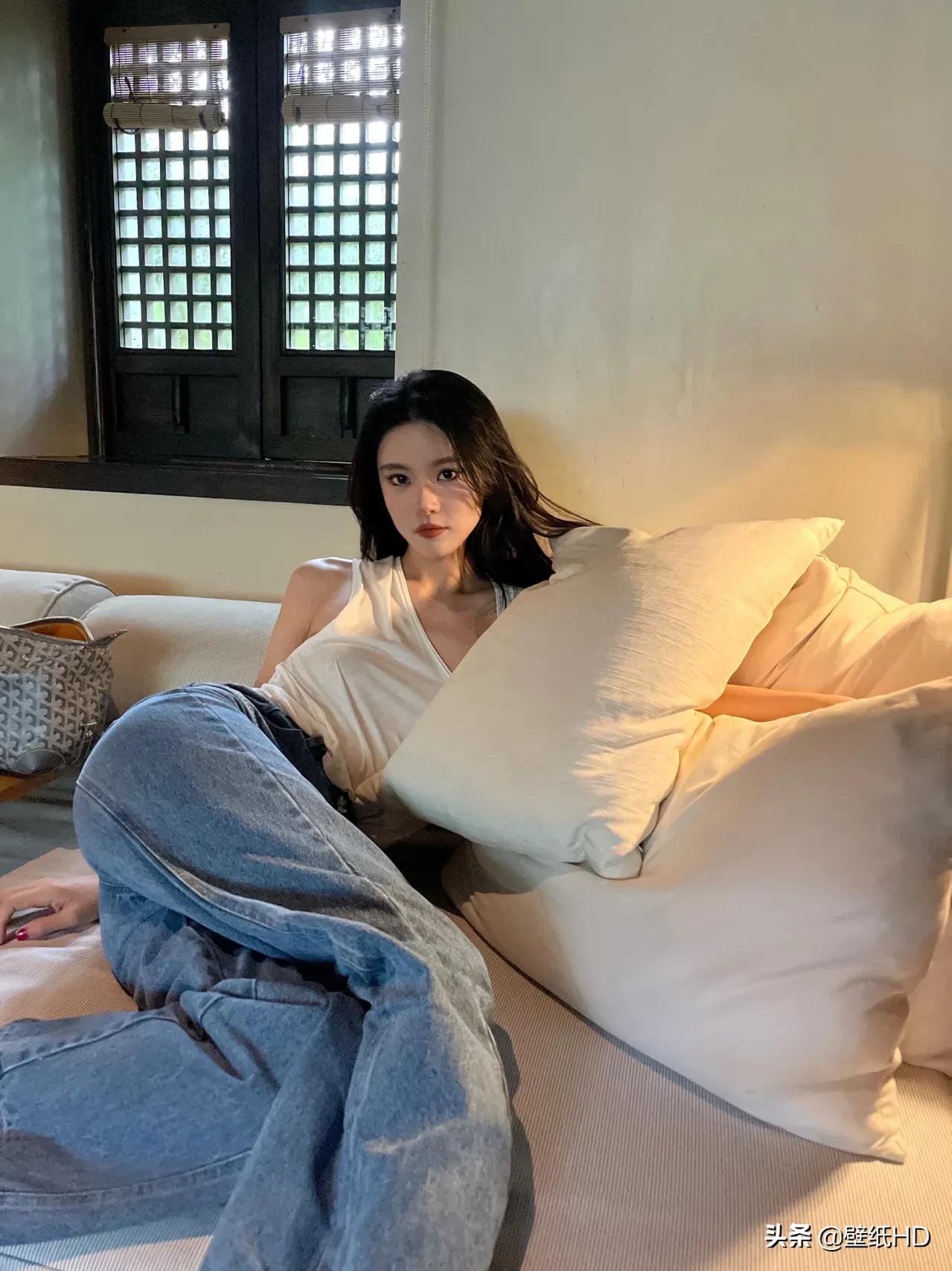 Liu Yifei and Brigitte Lin? - iNEWS