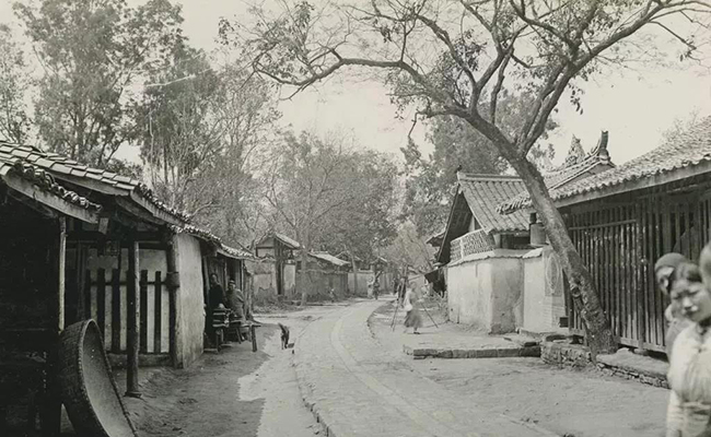 What is "Man Han Feast"? - iMedia