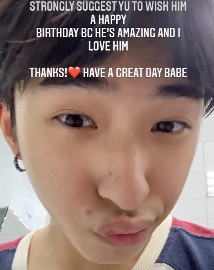 Yi Neng Jing Son 19-year-old birthday, black nails too alternative ...