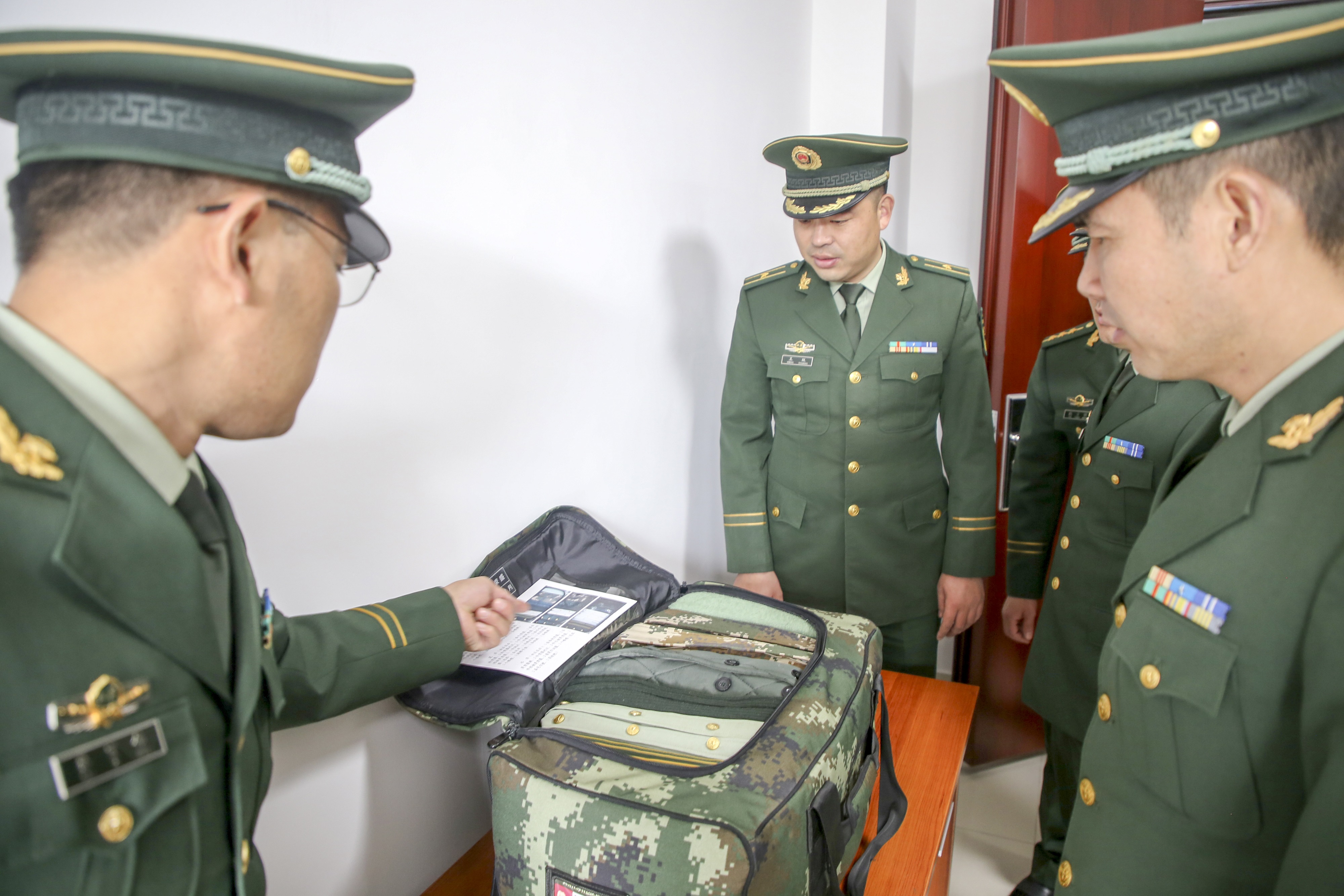 An observation demonstration to show how armed police soldiers can ...