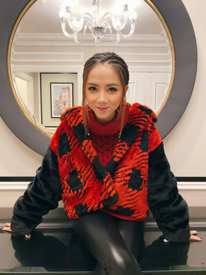 Deng Ziqi, who is accustomed to heavy make-up, looks so beautiful with ...