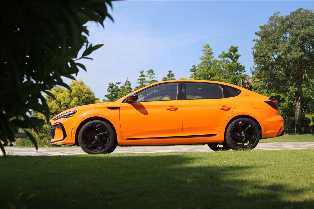 Experience the MG 6 Pro, not only has the appearance of a powerful ...