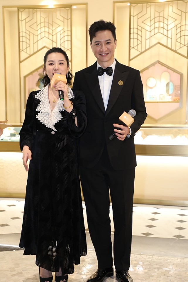 Liu Xuan, who is over forty years old, gave birth to a second child ...