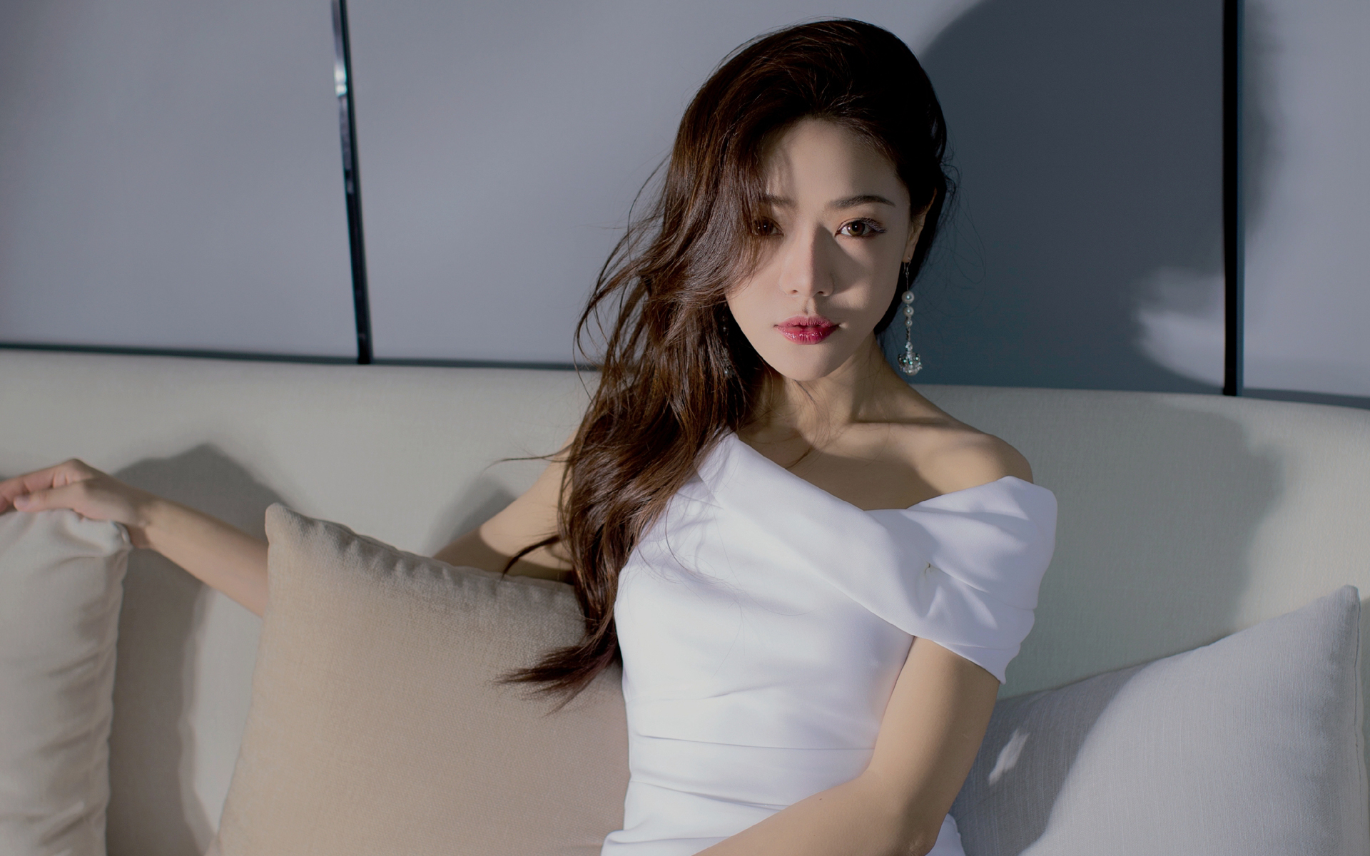 Entertainment Comments: Zhang Yixing, Jing Tian, Fan Bingbing, Qu Chuxiao, Deng Jiajia, Yang Zi ...