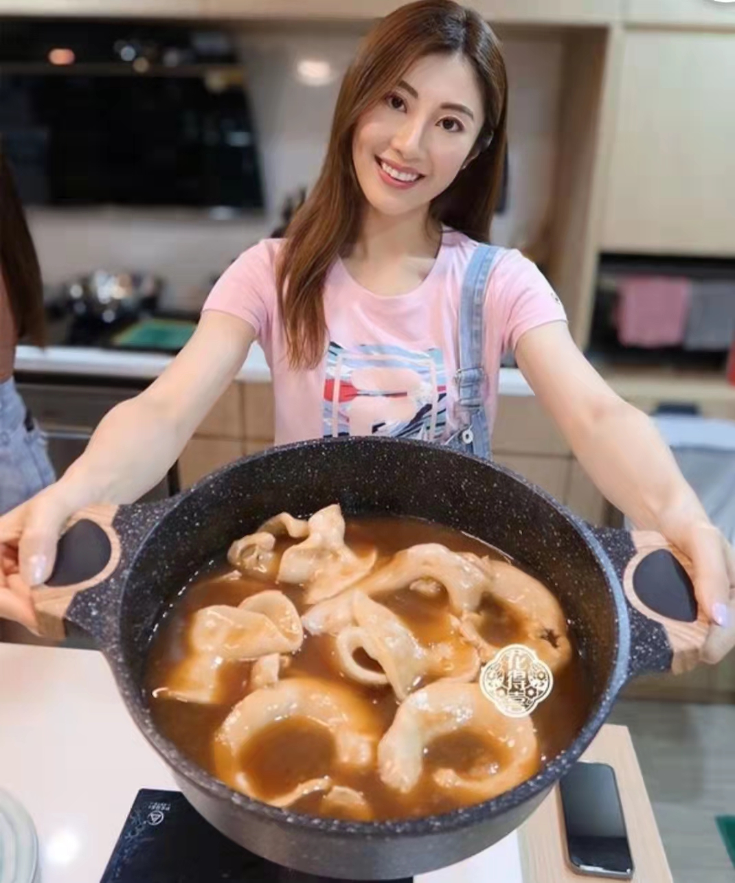 Princess Flower Maw!TVB Xiaohua Xie Zhilun develops sideline business ...