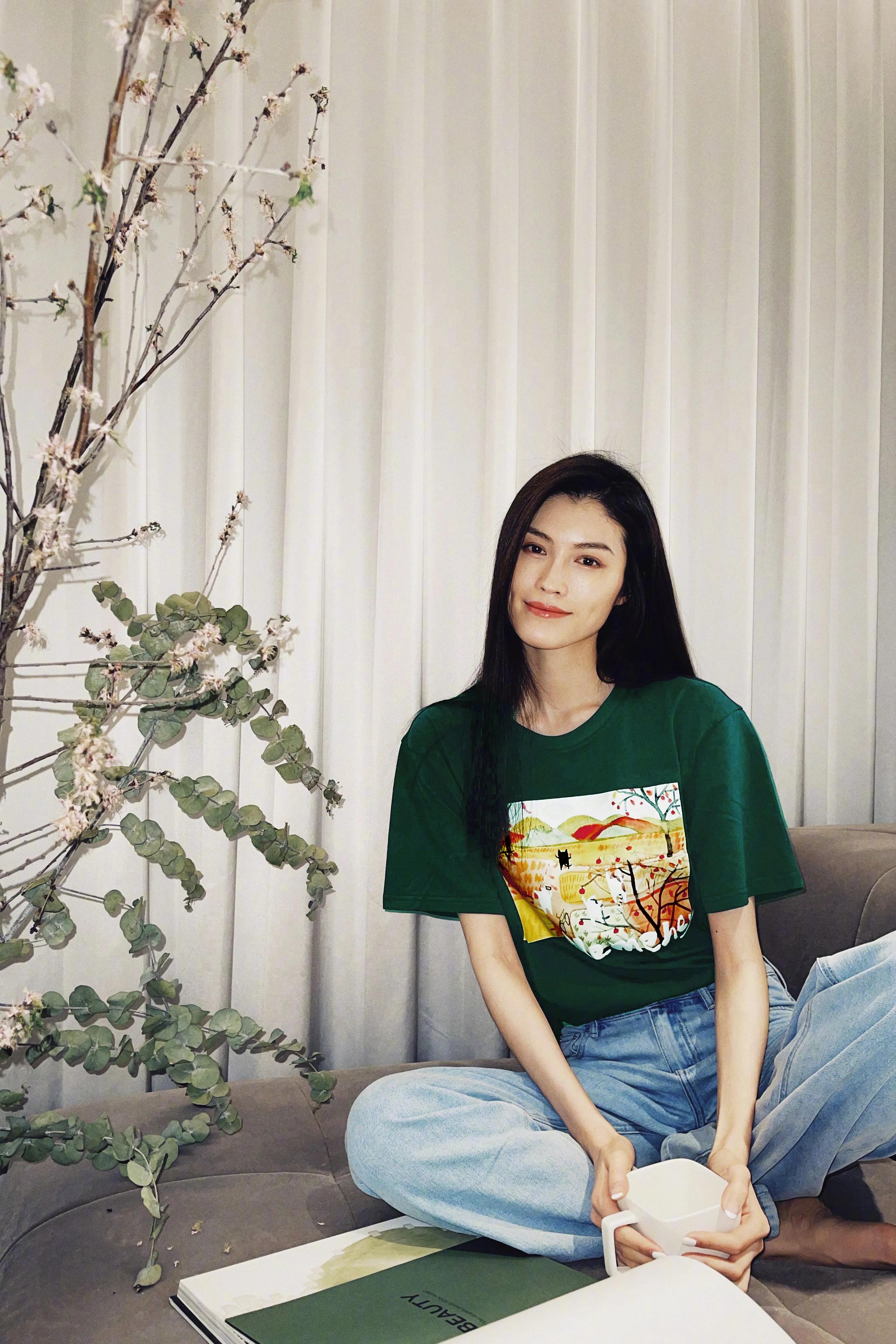 Celebrity beauties: Zhang Doudou, Sun Jialing, He Sui Photo Album - iNEWS