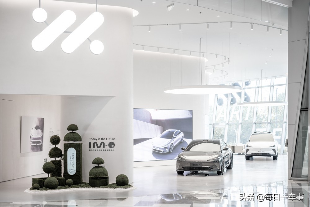 Immersive experience intelligent driving, Zhiji car builds an artistic ...