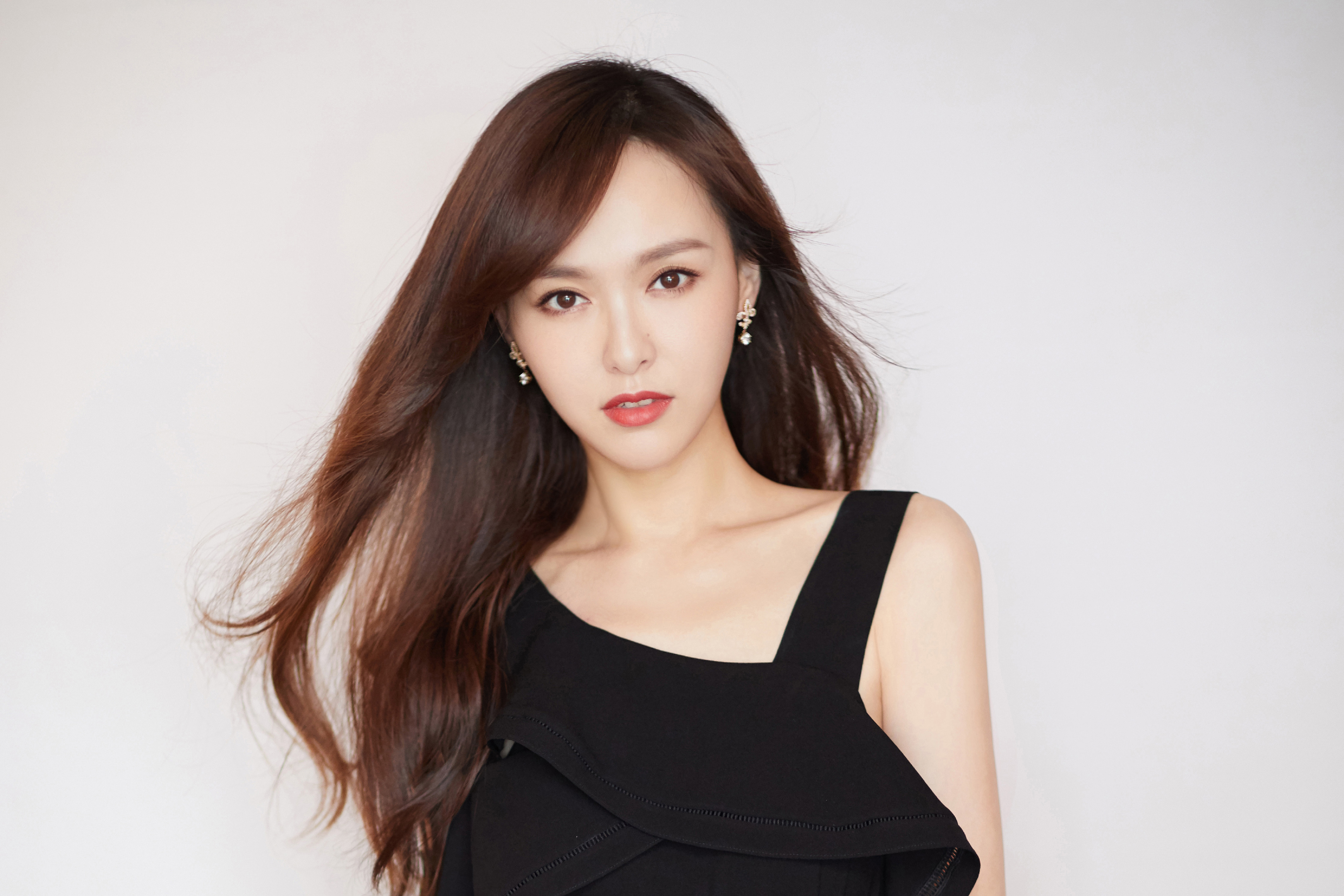 Entertainment Comments: Ren Jialun, Ju Jingyi, Tang Yan, Zhang Tianai ...