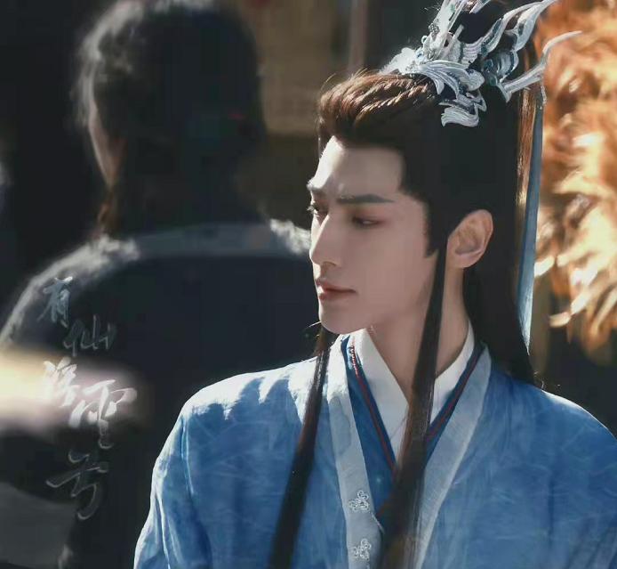 Changyue Jinming film flower exposed, Luo Yunxi's white deer red and ...