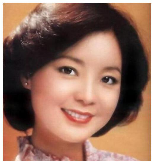 In 1995, Teresa Teng died suddenly at the hotel, with slap prints on ...