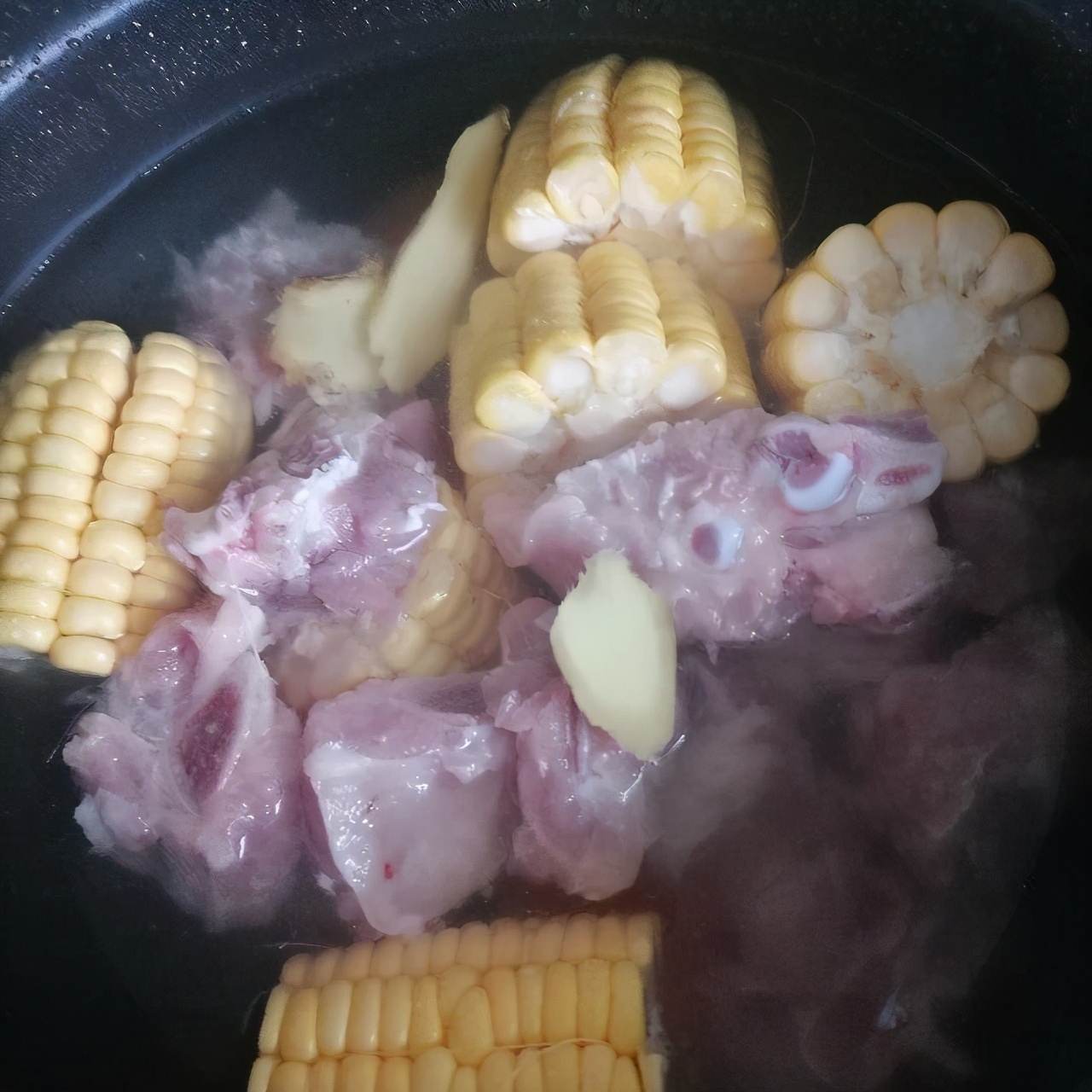 Carrot and corn ribs soup, nutritious and delicious, not greasy - iNEWS