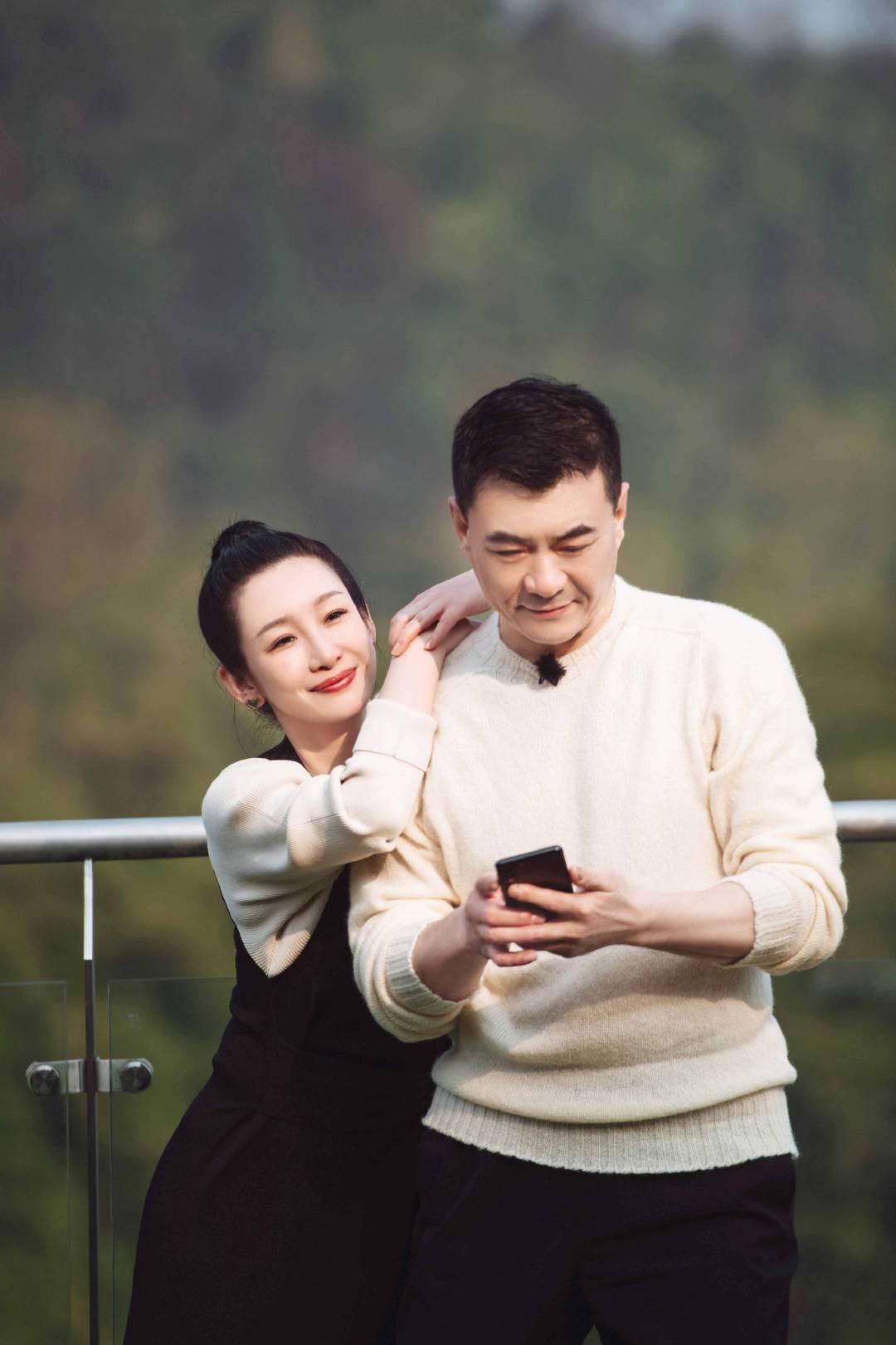 See how sweet Chen Jianbin and Jiang Qinqin get along in "Wife's Romantic Journey"? - iNEWS