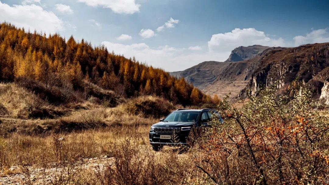 Between white mountains and black waters, we are all Jeeper-test drive ...