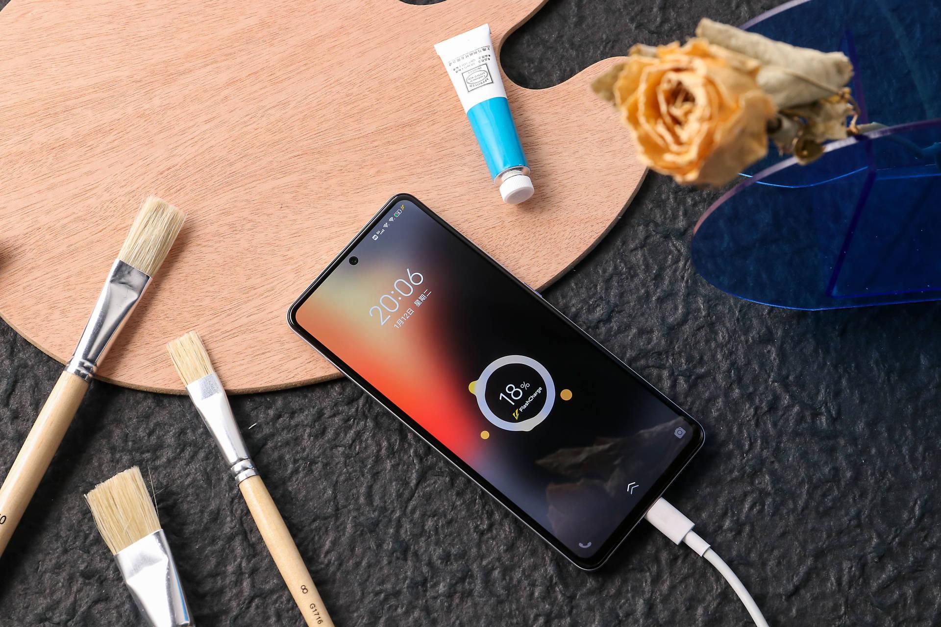 120W 超快闪充有多快？iQOO 7带来全新充电体验 - 资讯咖