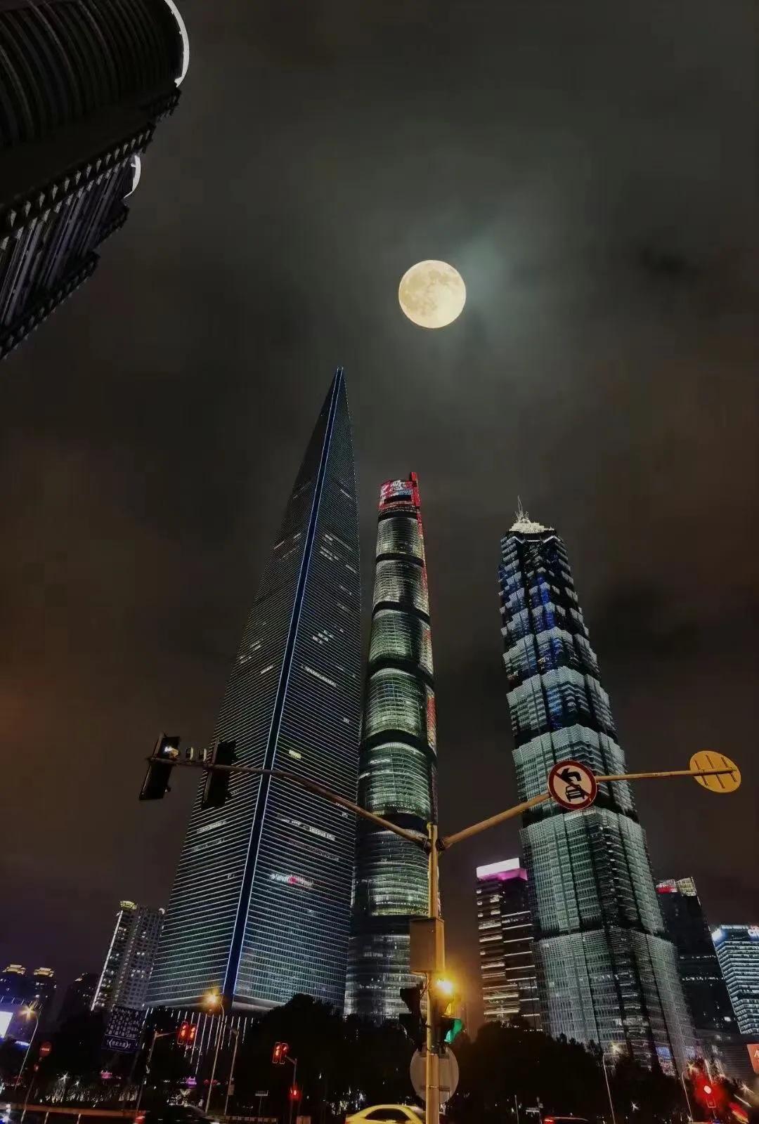 Shanghai Mid-Autumn Festival is so beautiful - iNEWS