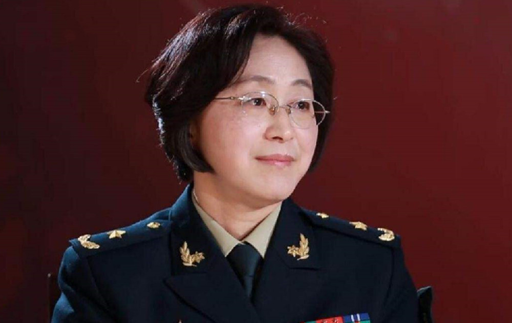 Heroine Li Xianyu: From a correspondent to a major general in the ...