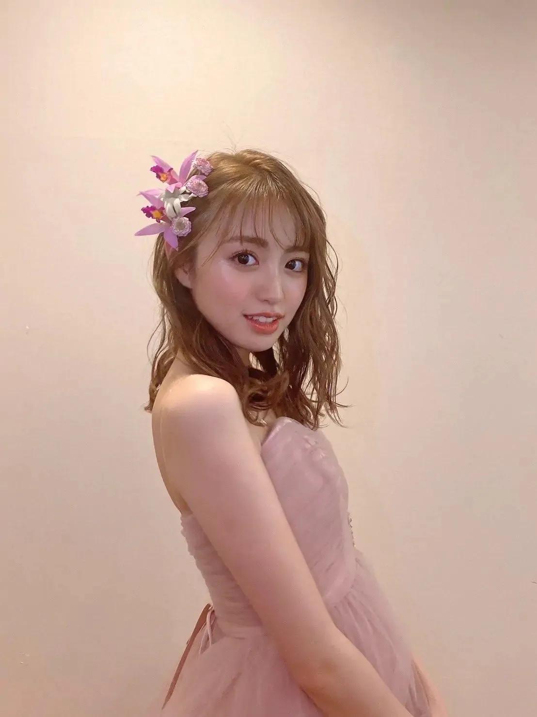 "Nonno" signs the second generation of the twenty-year-old star ...