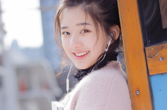 The guy went viral because he smashed his face into Xiao Zhan, but he ...