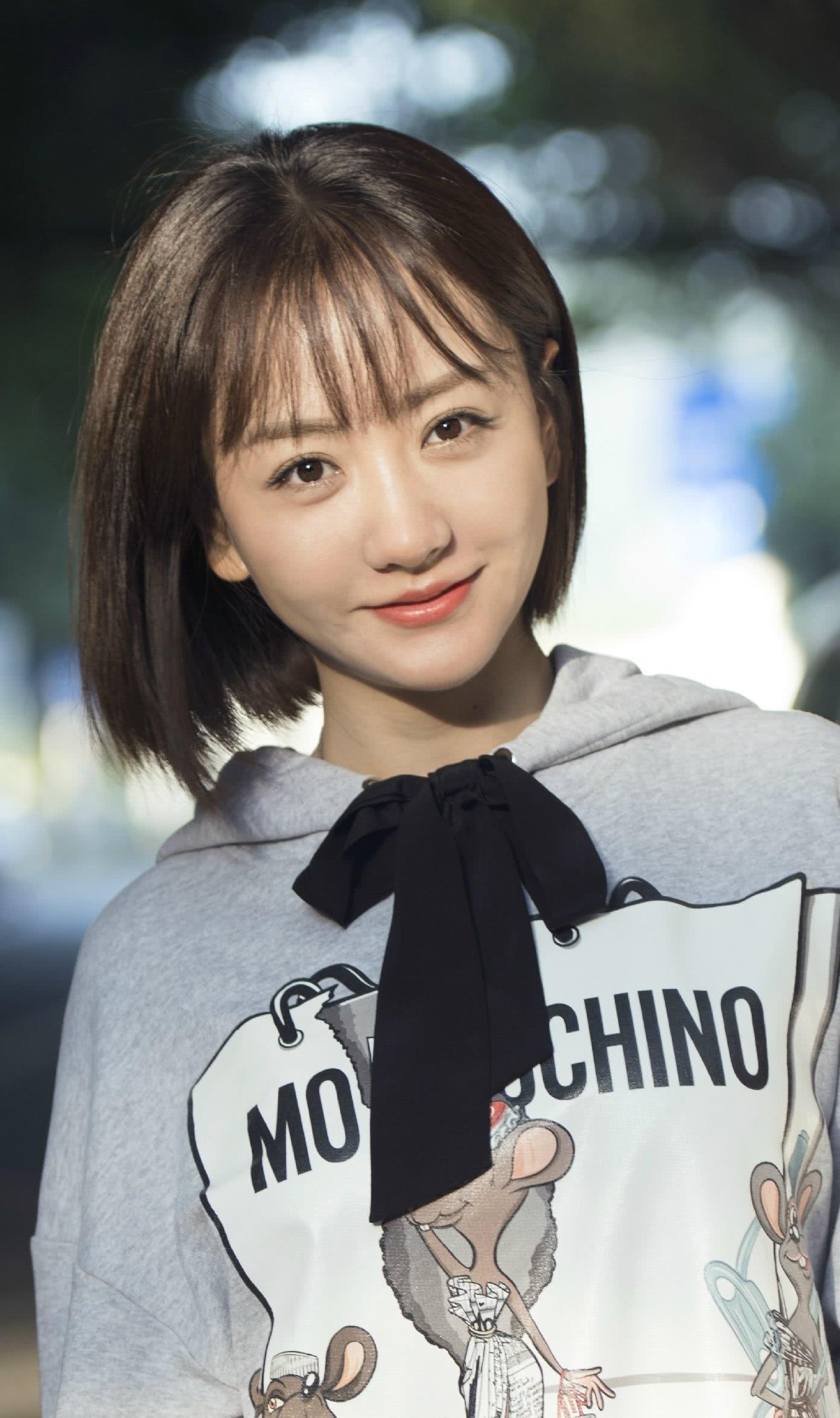 Yang Rong, beautiful portrait - iNEWS