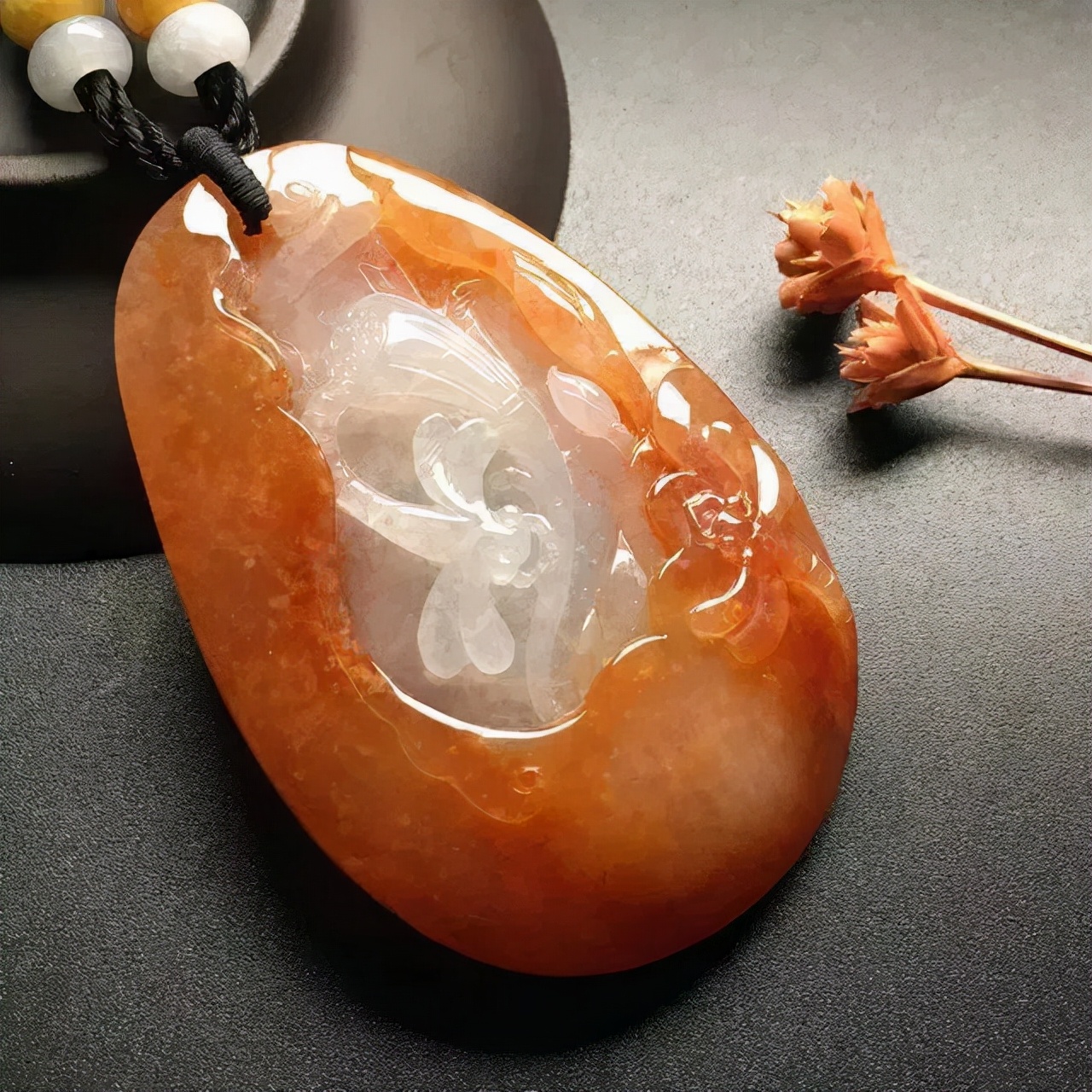 What is the "emerald color" of jade?What is the difference between ...