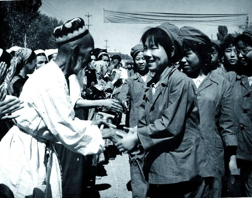 In the 1950s, "Eight Qianxiang Female Tianshan", why is Wang Zhen to ...