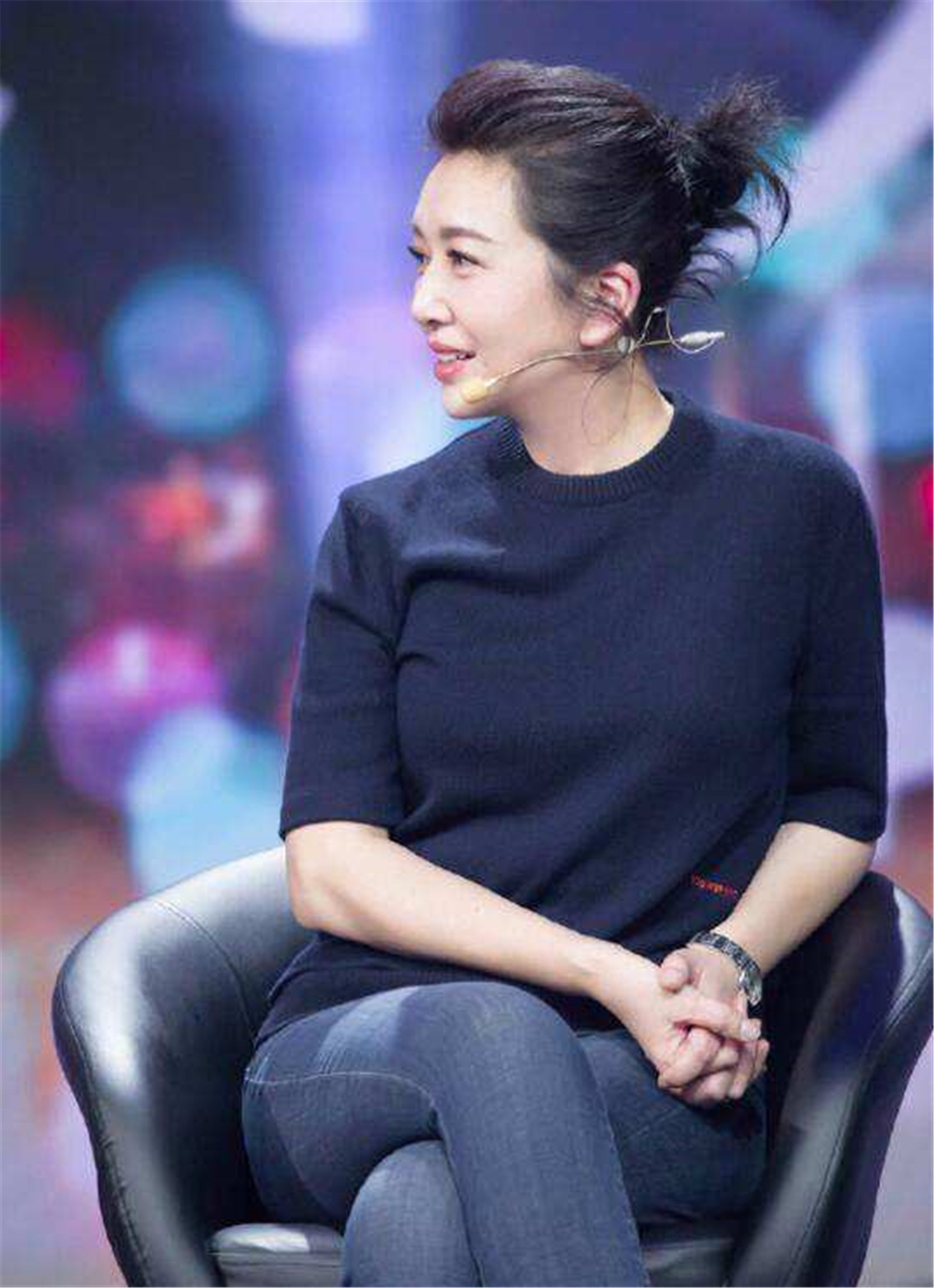 A recent photo of Jin Dong's wife Li Jia. Li Jia had been married for ...