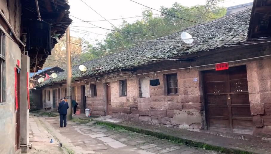 The century-old street in Wusheng, Sichuan has a long history and rich ...