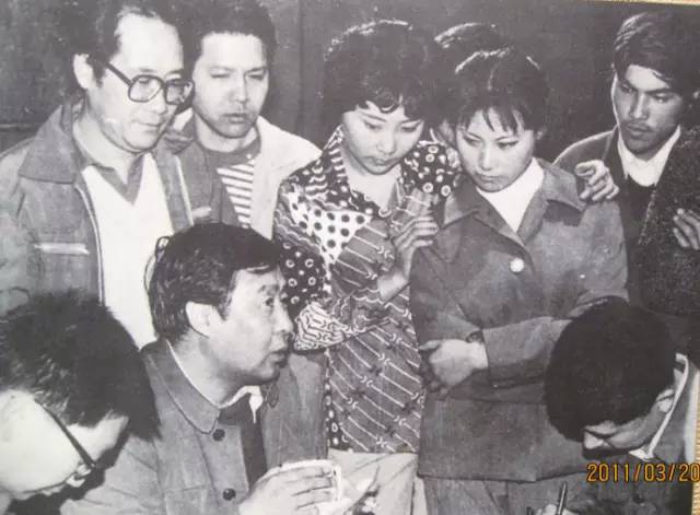 After Lu Yao finished "The Ordinary World", he threw away the pen in ...