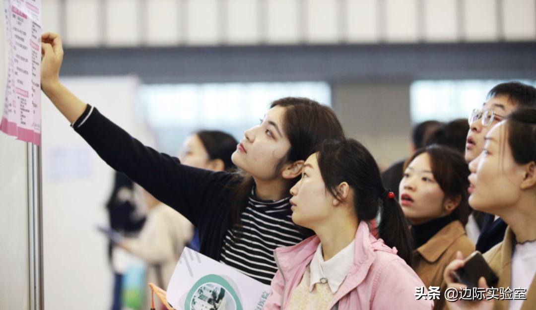 As college students graduate, China's youth unemployment rate has risen ...