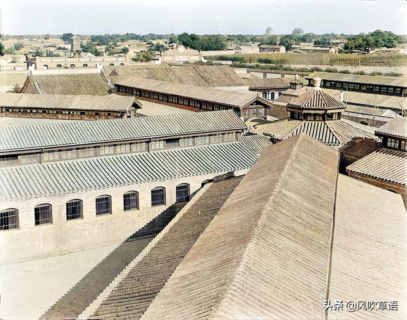 In Beijing Prison in 1919, the gallows were gruesome and the prisoners ...
