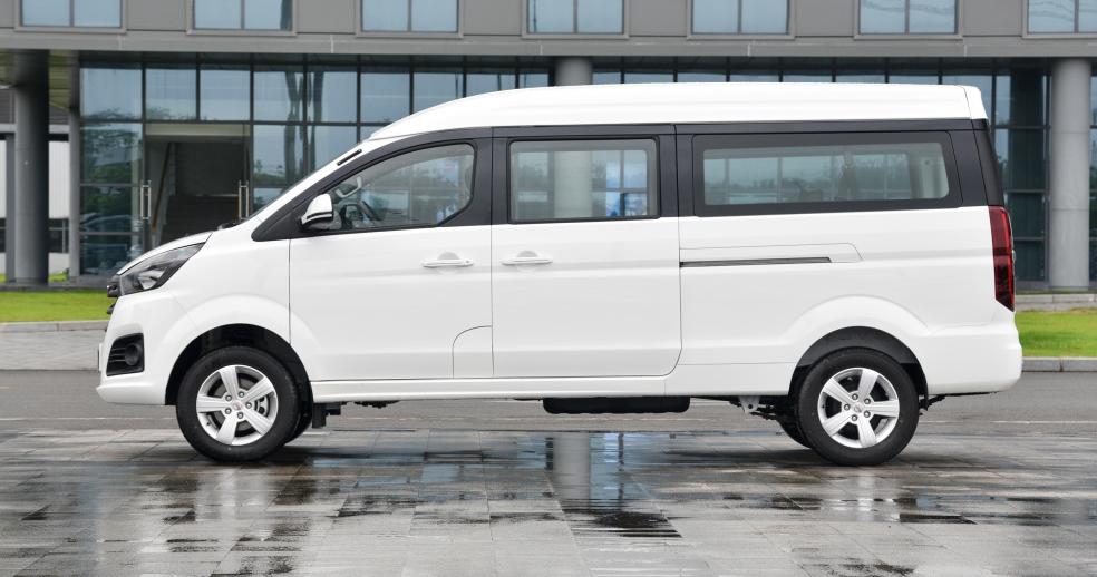 Providing 7/8/9 seats, with nearly 5000L of trunk space, is Wuling ...