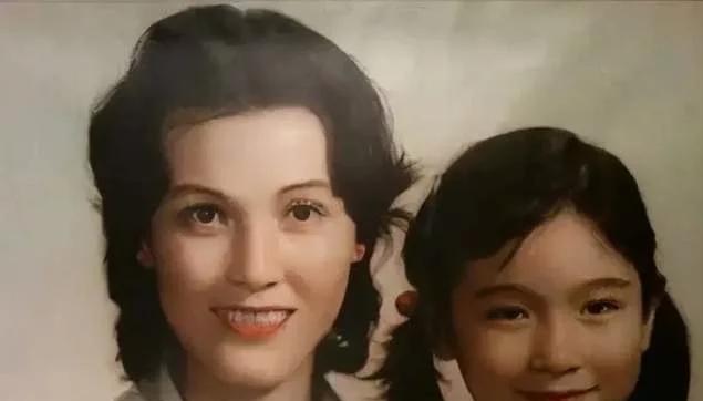 Yang Gongru, who was slapped in public by his wife, and her gossip ...