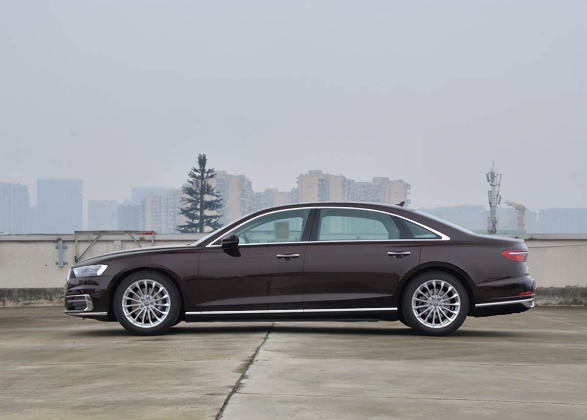 The flagship of Audi flagships, the A8L with a starting price of ...