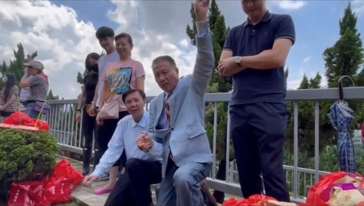 The 64-year-old Wan Ziliang has recently been exposed. He bowed to a ...