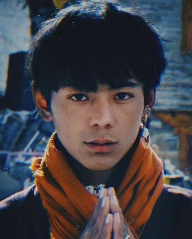 Ding Zhen looks stunning in Peking Opera, but the aura and purity in ...