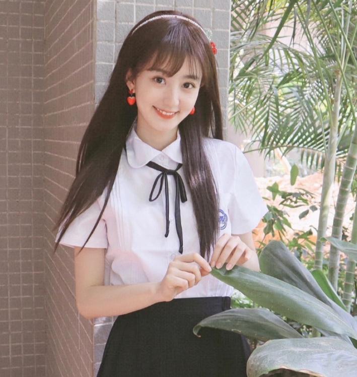 Remember Long Danni's "Perfect Holiday"?The three women inside are now ...