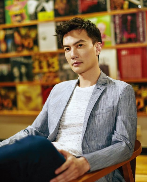 His only public ex-girlfriend is Ke Lan. He finally became a father at ...