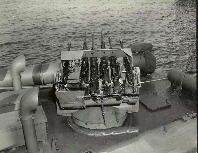 Near-anti-cannon in 1944: "Thunderbolt" multi-gun turret splashed with ...