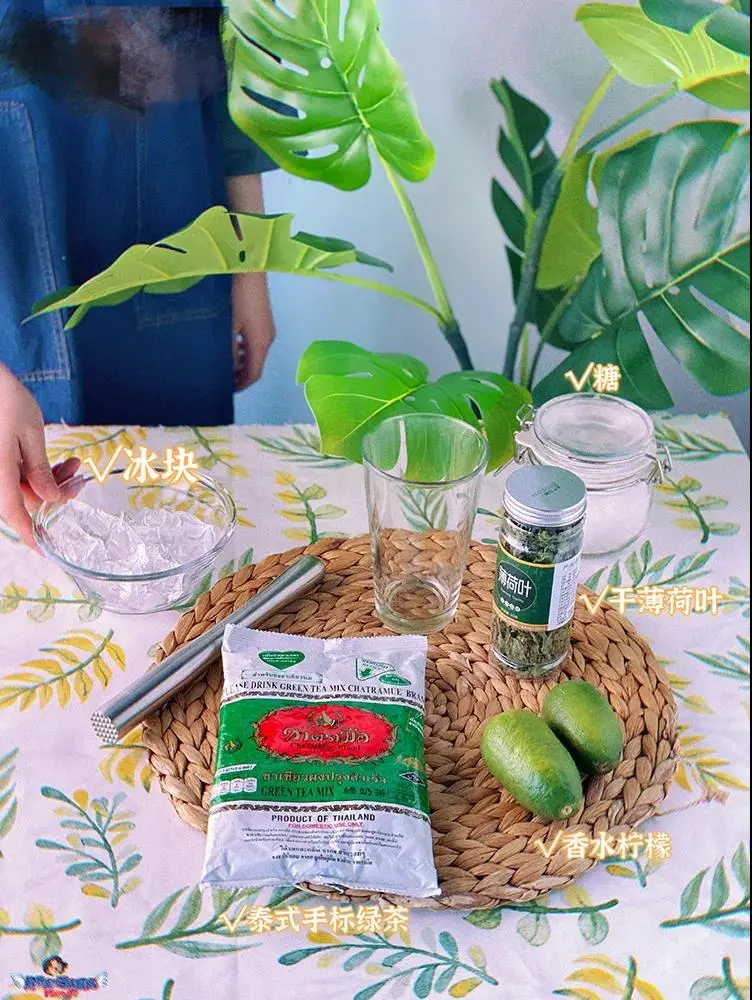 Internet celebrity popular "scum and green" lemon tea, the process of ...