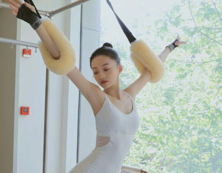 39-year-old Angela Chang has a fitness photo. She has a real figure ...
