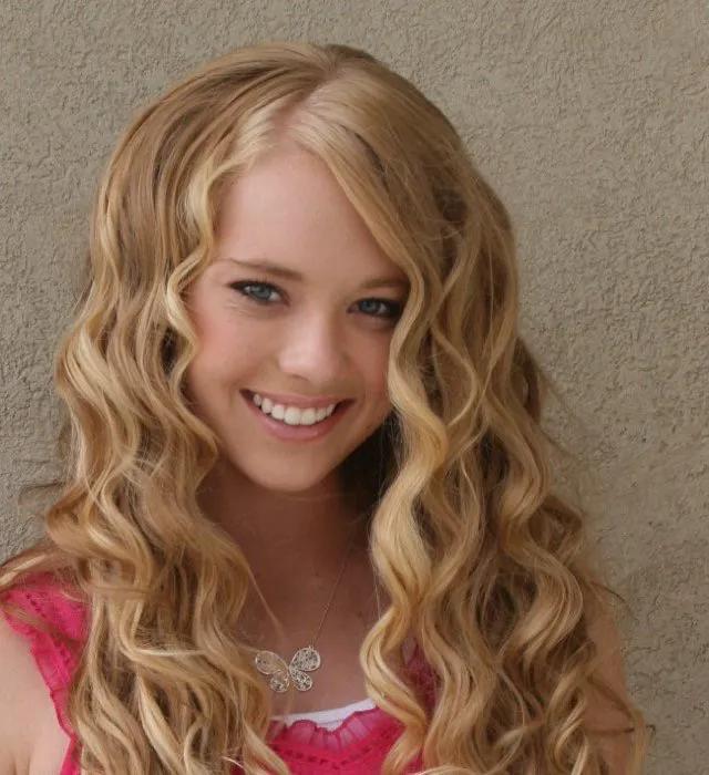 Beautiful actress: Danielle Chuchran - iNEWS