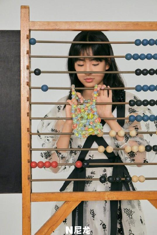 Li Yan's domineering and yellowish fashion, Tong Dawei's 13-year-old ...