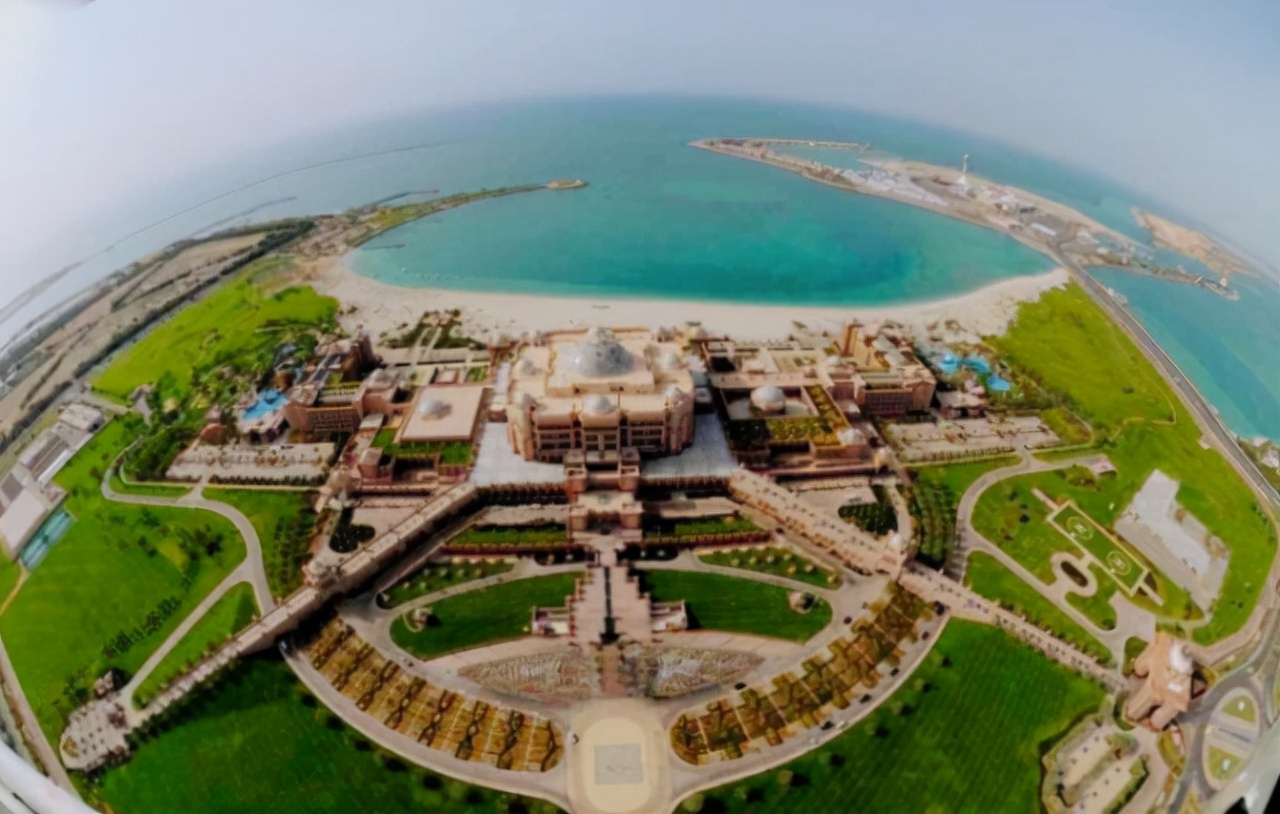 The only "8-star" hotel in the world. It cost 3 billion US dollars to ...