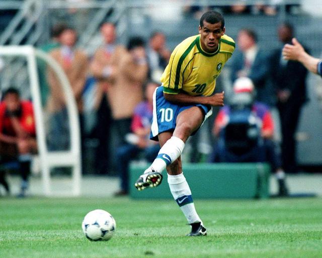 Who are the great legendary superstars in Brazilian football history ...