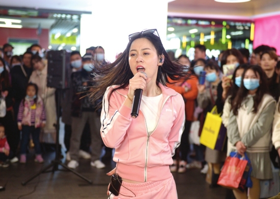 How did Tang Yi become popular?Why is it so hot? - iNEWS