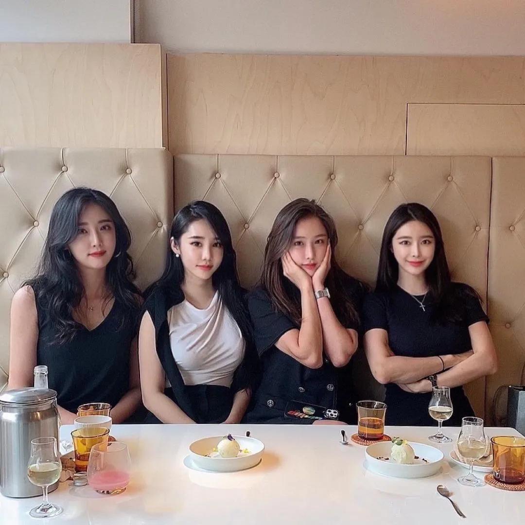 Korean beauty racing model Kang habin, fluttering like the wind returns ...