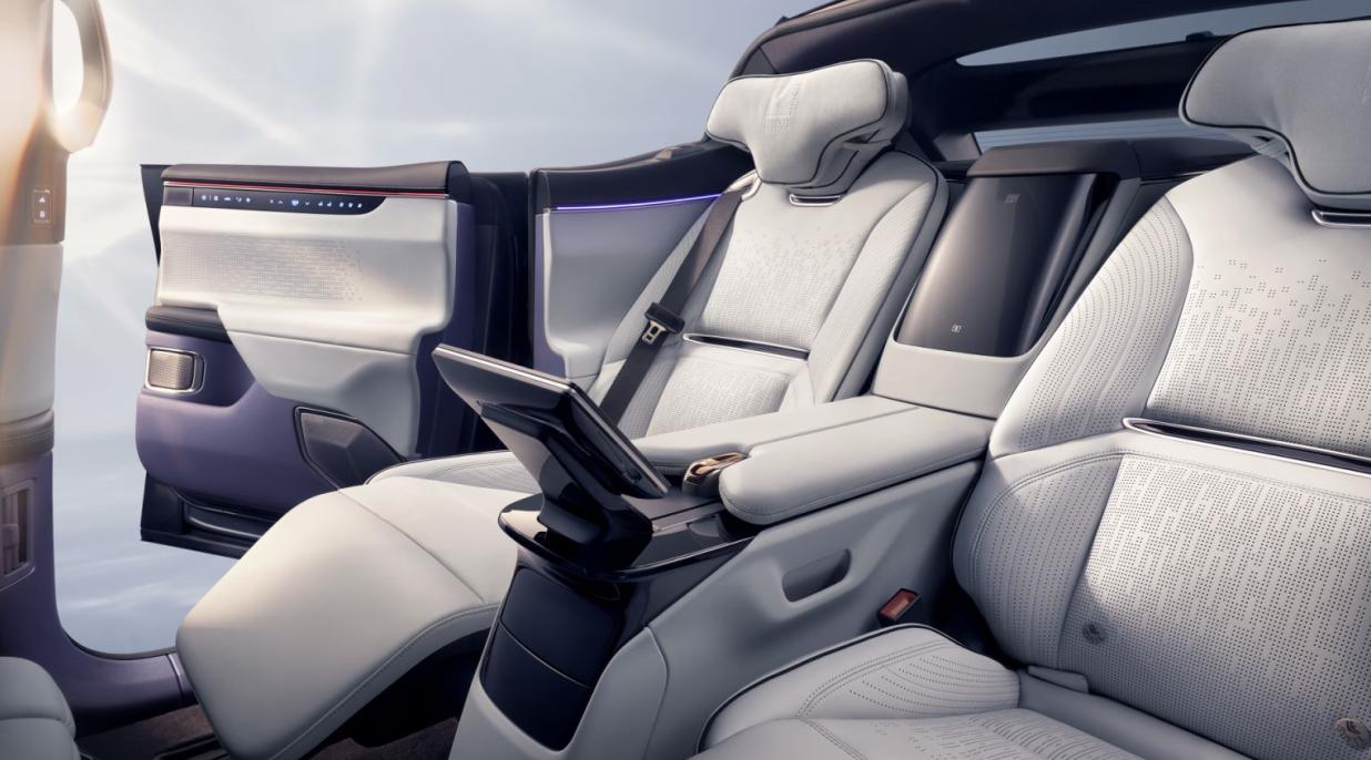 Gaohe HiPhi X 4-seater officially delivered in mass production, Chengdu ...