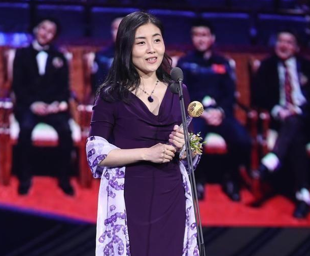 Yan Ning: Beautiful top student at Tsinghua University has become a ...